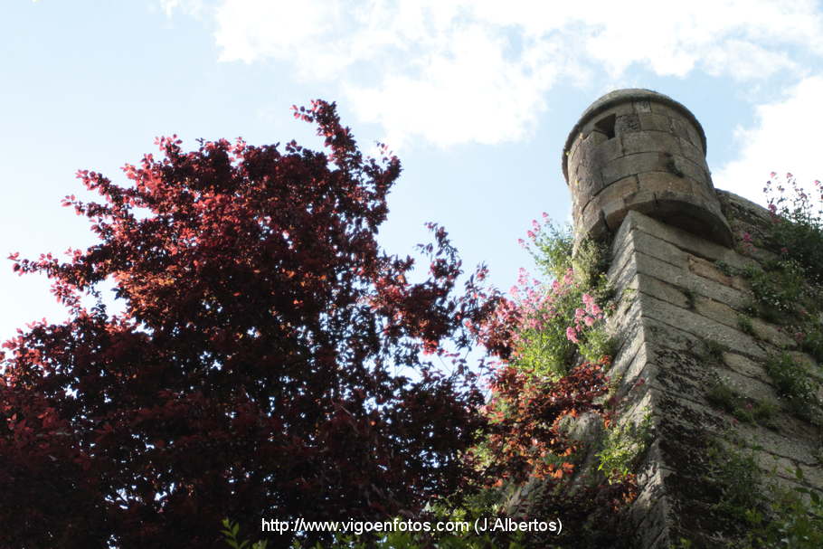 FOTOS DE CASTILLOS DE ESPAÑA: PRIMERA MURALLA CASTILLO DEL CASTRO ...