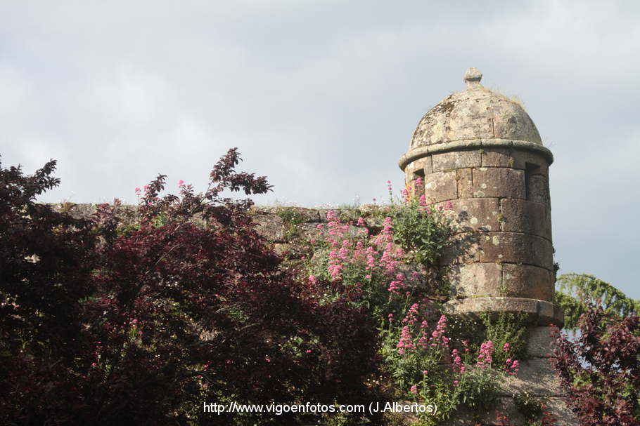 FOTOS DE CASTILLOS DE ESPAÑA: PRIMERA MURALLA CASTILLO DEL CASTRO ...