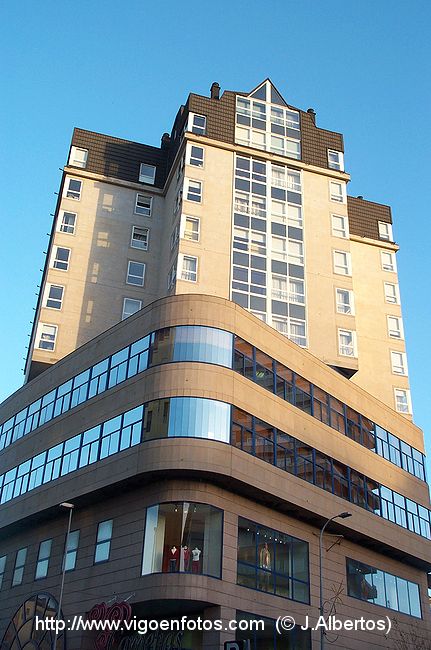PHOTOS OF MODERN ARCHITECTURE - VIGO BAY. GALICIA. VISIT SPAIN. TOURISM ...