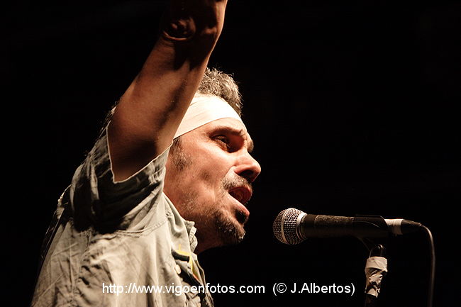 PHOTOS OF MANU CHAO - RADIO BEMBA SOUND SYSTEM - VIGO BAY. GALICIA ...