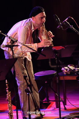 PHOTOS OF DANIEL HUMAIR - BABY BOOM - JAZZ IMAXINASONS - VIGO BAY ...