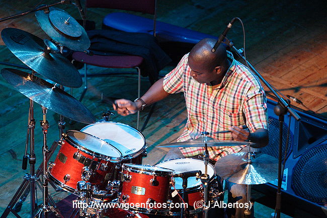 PHOTOS OF MIROSLAV VITOUS QUARTET - JAZZ IMAXINASONS - VIGO BAY ...