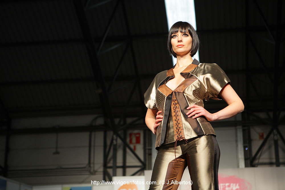 PHOTOS OF MIRAGE. DISEÑADOR: VERÓNICA RAPOSO BERTOLÍN. RUNWAY FASHION ...