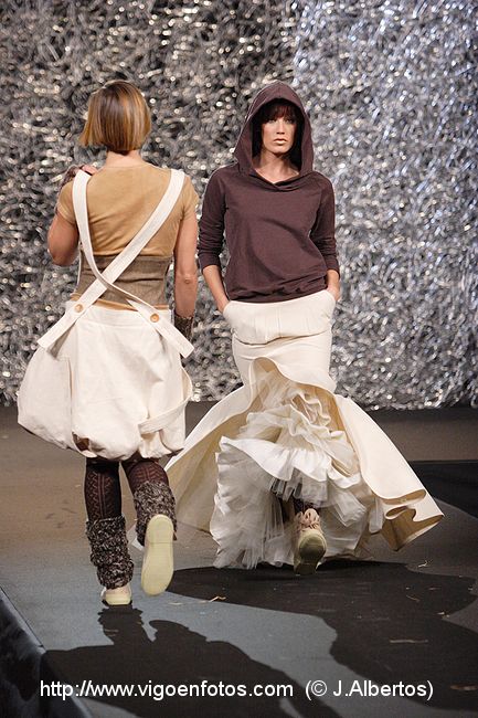 PHOTOS OF FASHION DESIGNER: LUCÍA CASANOVA YÁÑEZ. RUNWAY FASHION OF ...