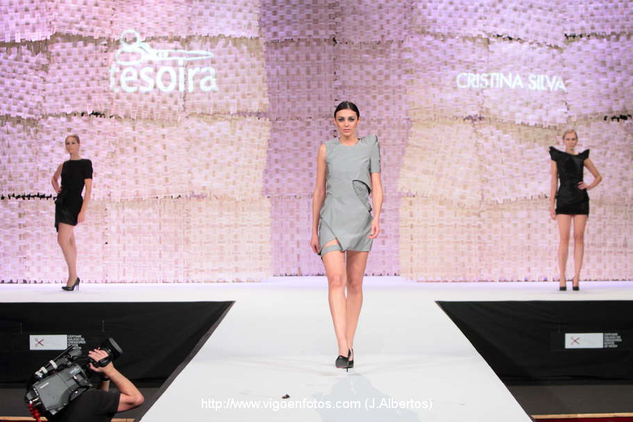 PHOTOS OF WIRE COLLECTION. CURSO DE DESIGN DE MODA - CITEX. FASHION ...