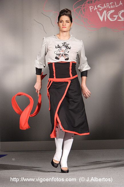 PHOTOS OF FASHION COLLECTION OF ALBERTO NEVES - RUNWAY FASHION OF YOUNG ...