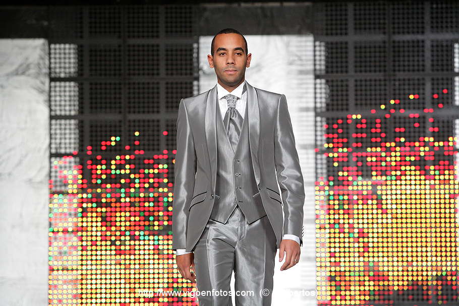 PHOTOS OF WEDDING DRESSES. COLLECTION 2010. RUNWAY FASHION. BOXER 2010 ...