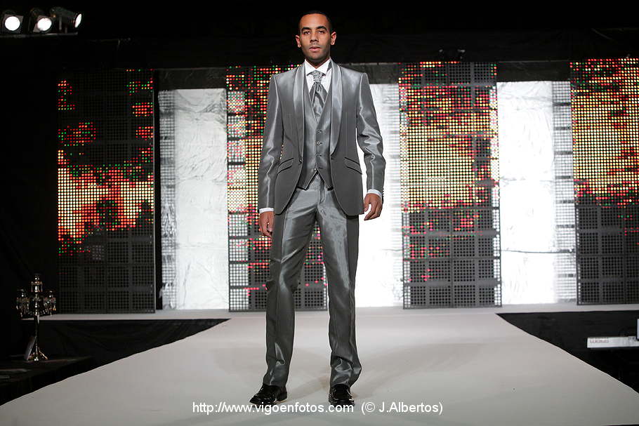 PHOTOS OF WEDDING DRESSES. COLLECTION 2010. RUNWAY FASHION. BOXER 2010 ...