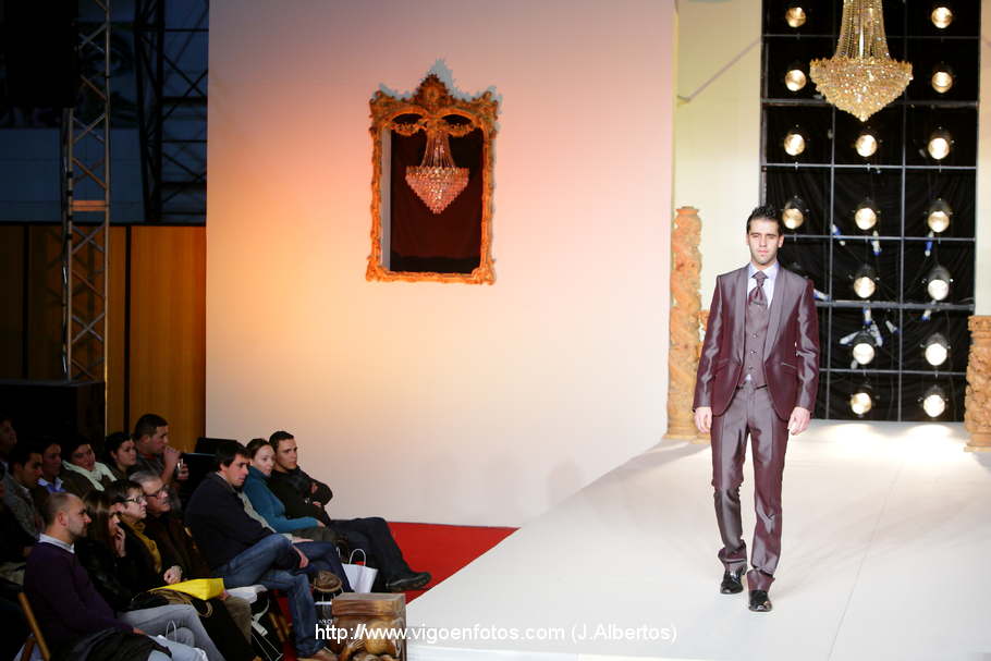 PHOTOS OF WEDDING DRESSES. COLLECTION 2011. RUNWAY FASHION. BOXER 2011 ...