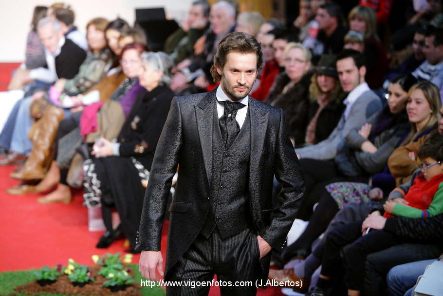 PHOTOS OF WEDDING DRESSES. COLLECTION 2011. RUNWAY FASHION. BOXER 2011 ...