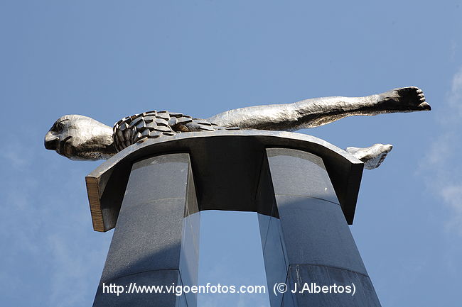 PHOTOS OF THE SIREN MAN. SCULPTURES AND SCULPTORS. FRANCISCO LEIRO ...