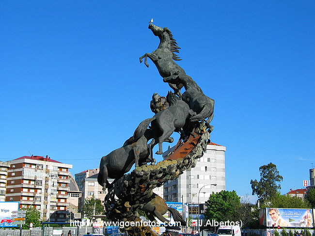 PHOTOS OF MONUMENT TO THE HORSES. SCULPTURES AND SCULPTORS. VIGO - VIGO ...