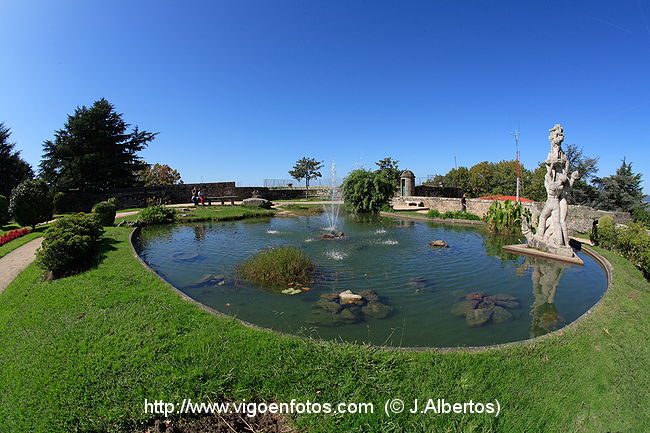 PHOTOS OF THE FORTRESS OF THE CASTRO - THE CASTLE - VIGO BAY. GALICIA ...