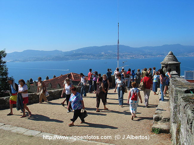PHOTOS OF THE FORTRESS OF THE CASTRO - THE CASTLE - VIGO BAY. GALICIA ...