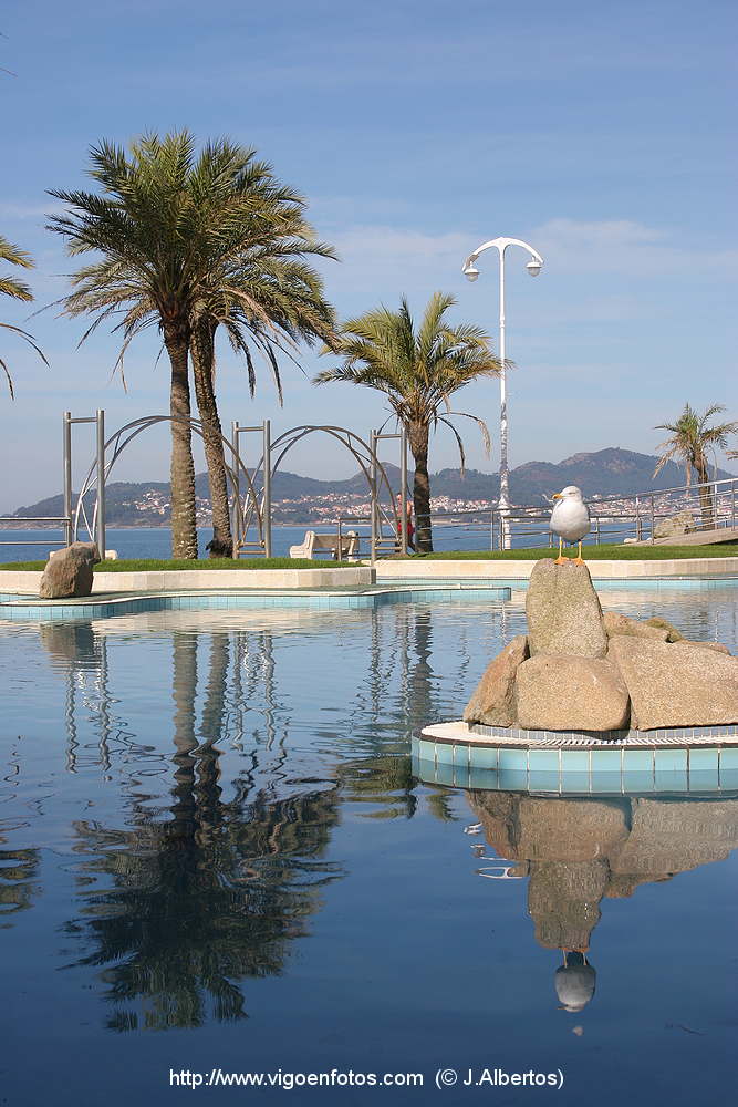 PHOTOS OF OPEN-AIR SWIMMING POOL - SAMIL BEACH - VIGO - SPAIN - VIGO ...