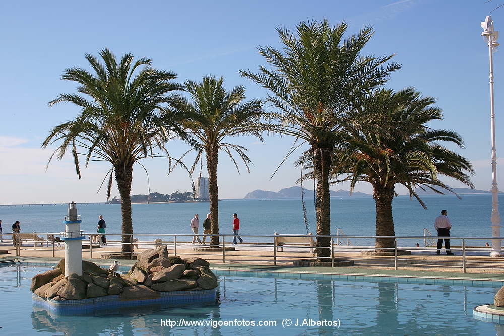 PHOTOS OF OPEN-AIR SWIMMING POOL - SAMIL BEACH - VIGO - SPAIN - VIGO ...