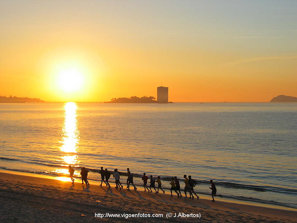 PHOTOS OF SUNSET IN SAMIL BEACH - VIGO - SPAIN - VIGO BAY. GALICIA ...