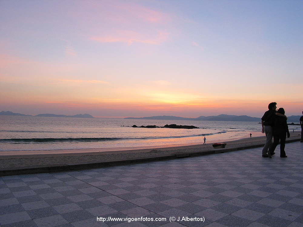 PHOTOS OF SUNSET IN SAMIL BEACH - VIGO - SPAIN - VIGO BAY. GALICIA ...