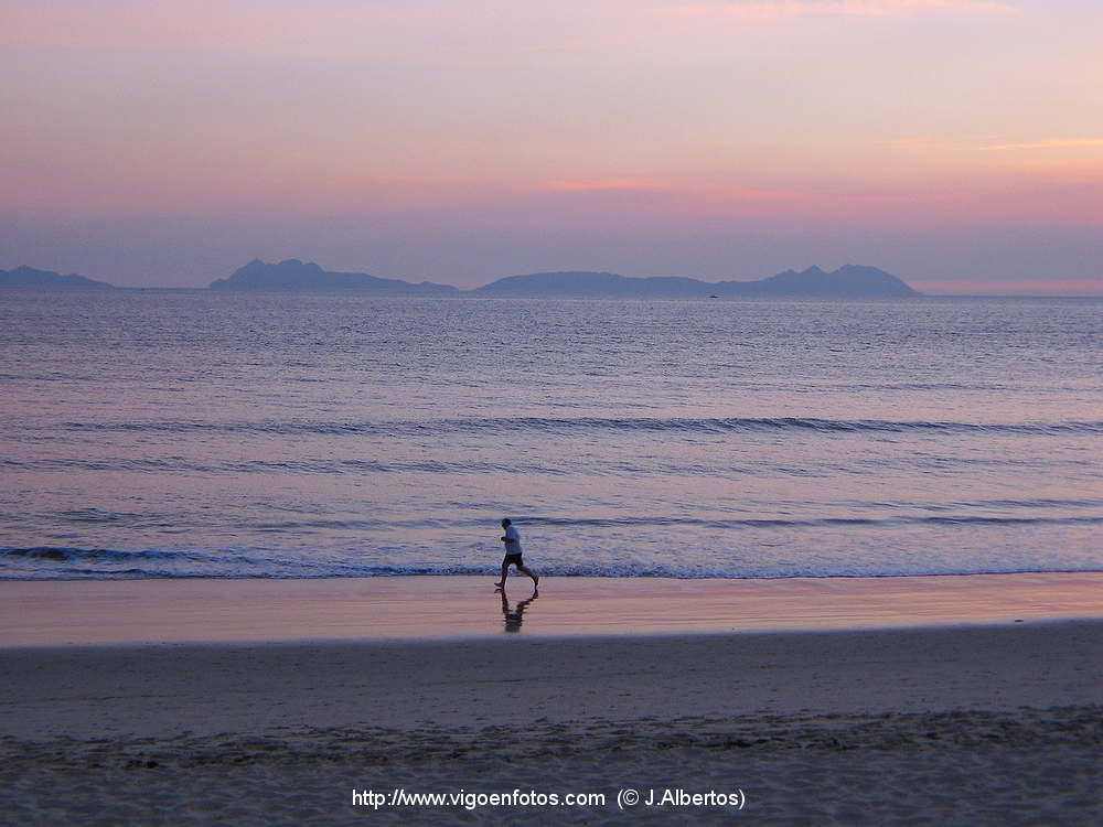 PHOTOS OF SUNSET IN SAMIL BEACH - VIGO - SPAIN - VIGO BAY. GALICIA ...