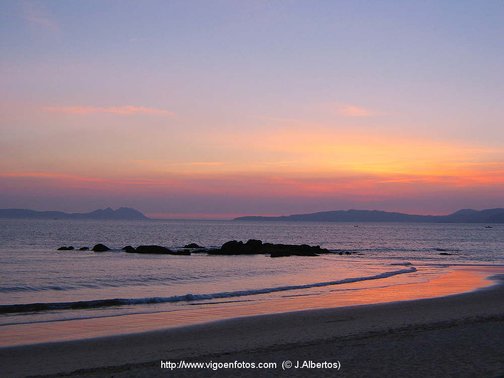 PHOTOS OF SUNSET IN SAMIL BEACH - VIGO - SPAIN - VIGO BAY. GALICIA ...