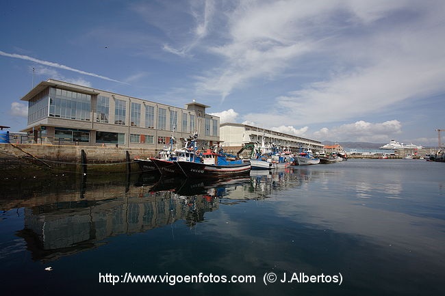 PHOTOS OF FISHING PORT OF THE BERBES AREA - VIGO - SPAIN - VIGO BAY ...
