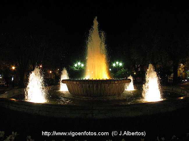 PHOTOS OF VIGO AT NIGHT - VIGO BAY. GALICIA. VISIT SPAIN. TOURISM ...