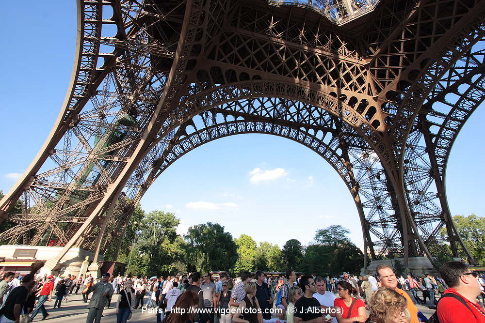 FOTOS DE TORRE EIFFEL - TOUR - PARIS, FRANCIA - ILUMINADA, NOCTURNA ...
